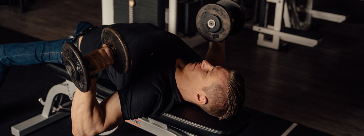 Lower Chest Exercises With Dumbbells - Regained Wellness