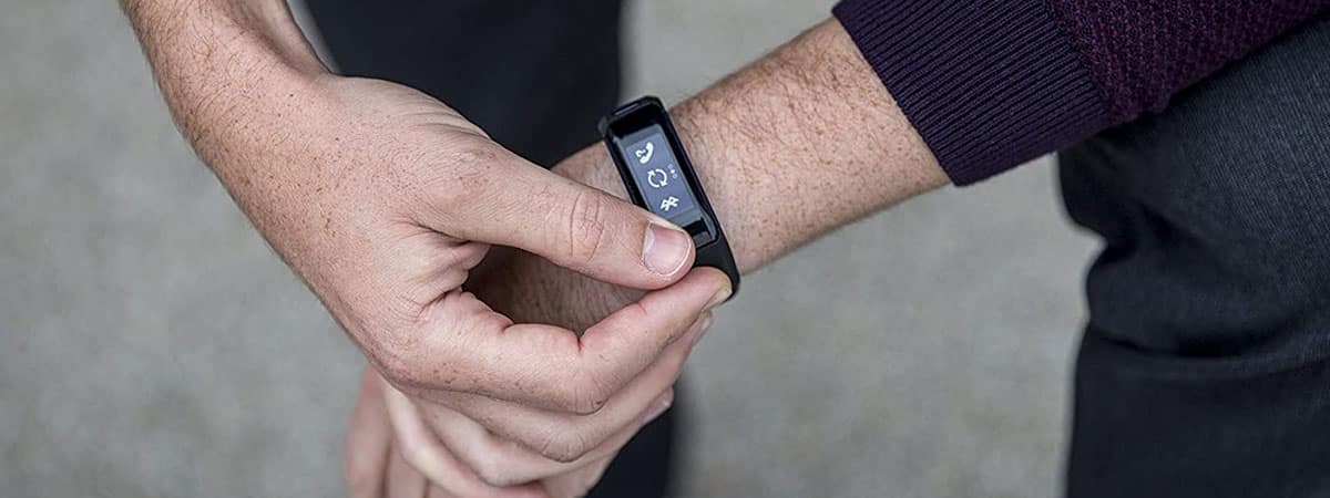 5 Best Fitness Trackers For Crossfit - Regained Wellness